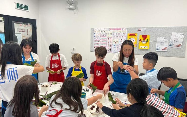 A Multicultural Educational Experience Through Chinese