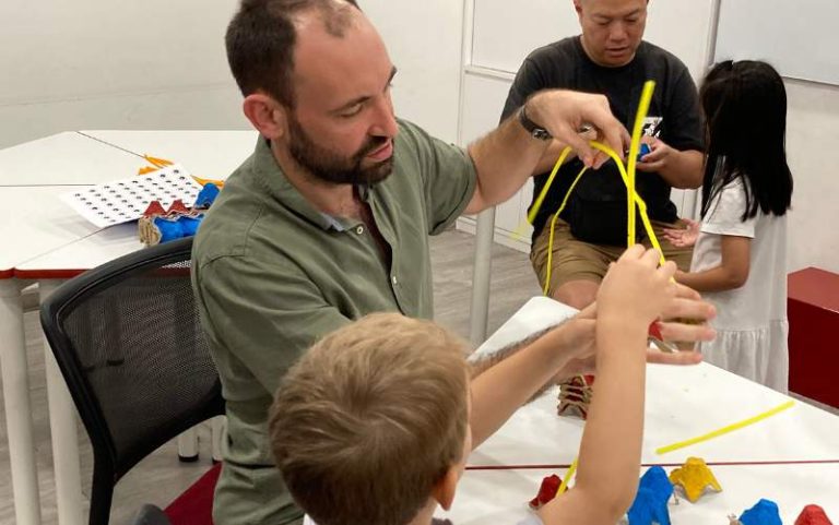 A Multicultural Educational Experience Through Chinese